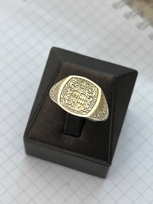 Gold Cushion Family Crest Signet Ring, Family Crest Rings, Family ...