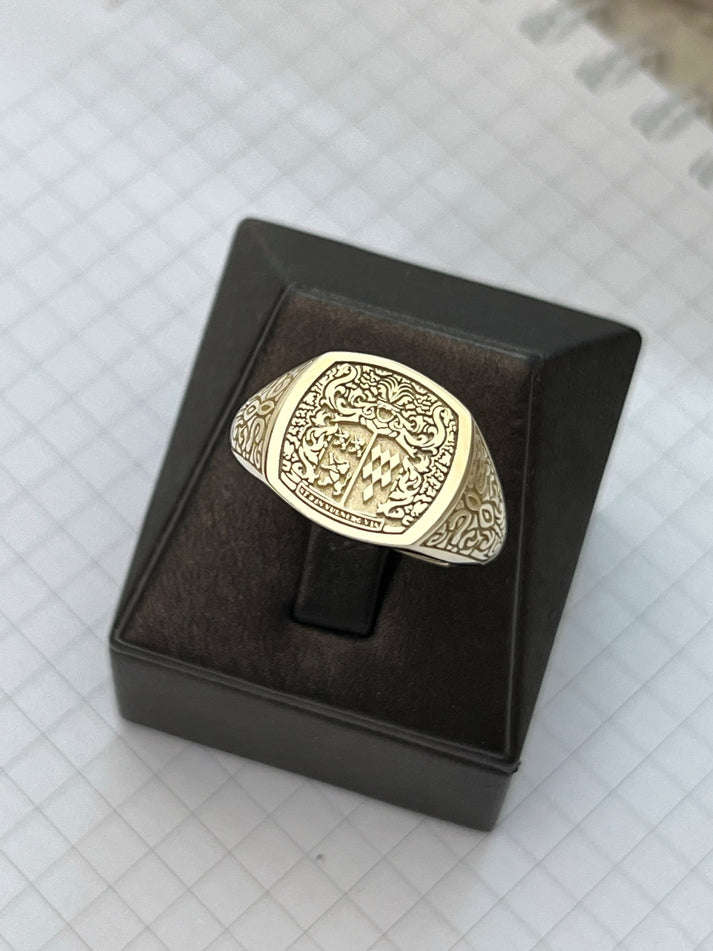Gold Cushion Family Crest Signet Ring, Family Crest Rings, Family ...
