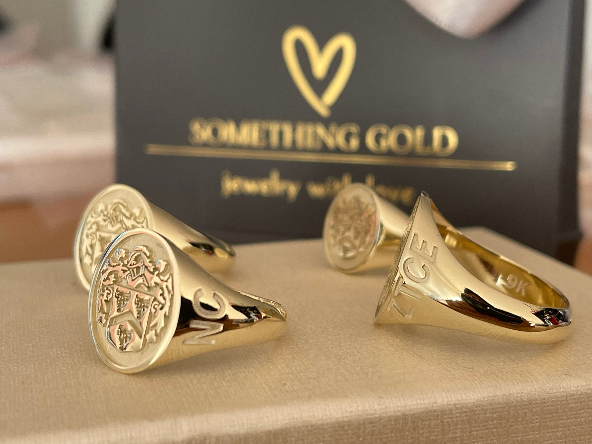 Gold Pinky Ring Mens, Gold Family Crest Signet Ring, Family Rings, Gold ...