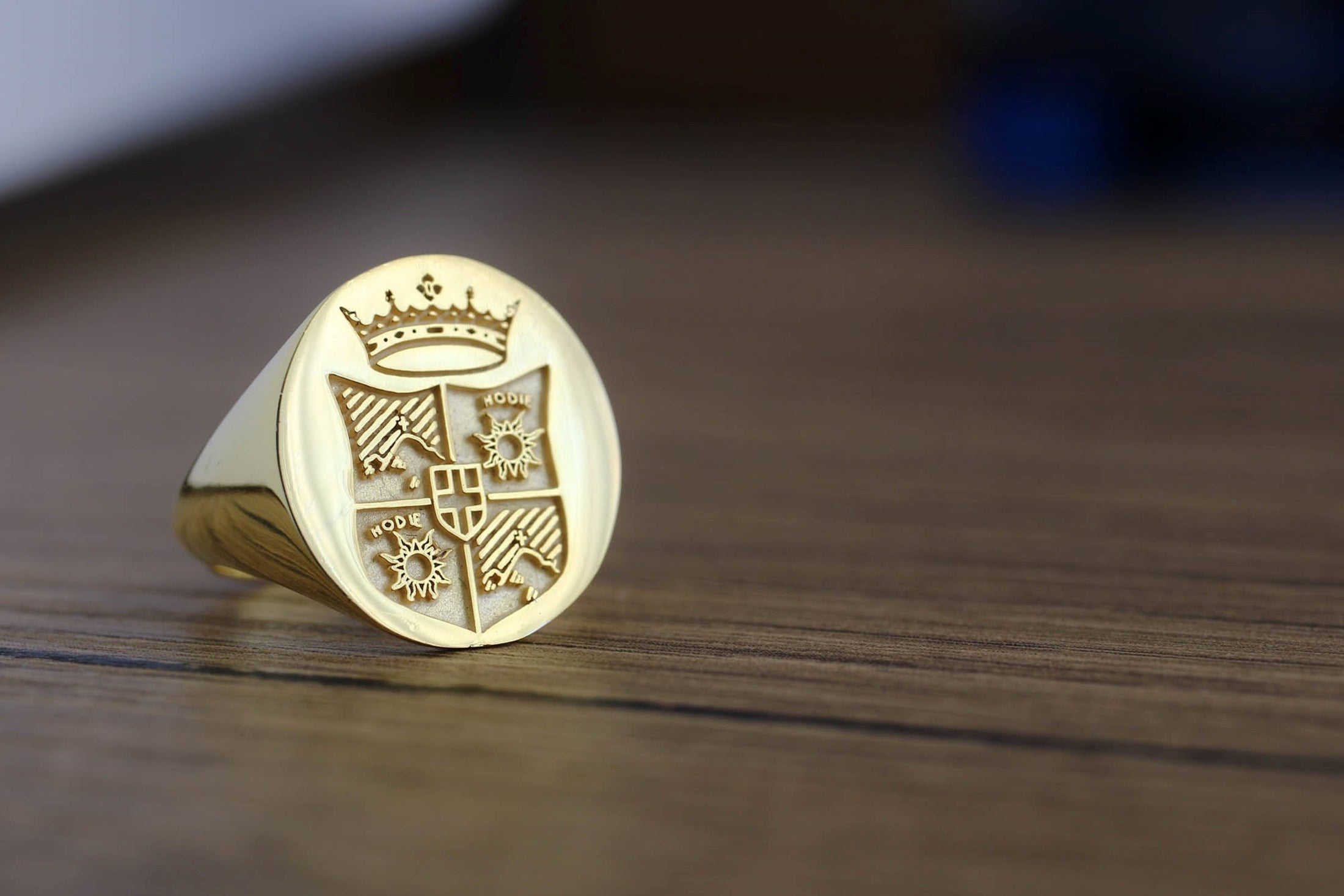 Gold Pinky Ring Mens, Gold Family Crest Signet Ring, Family Rings, Gold ...