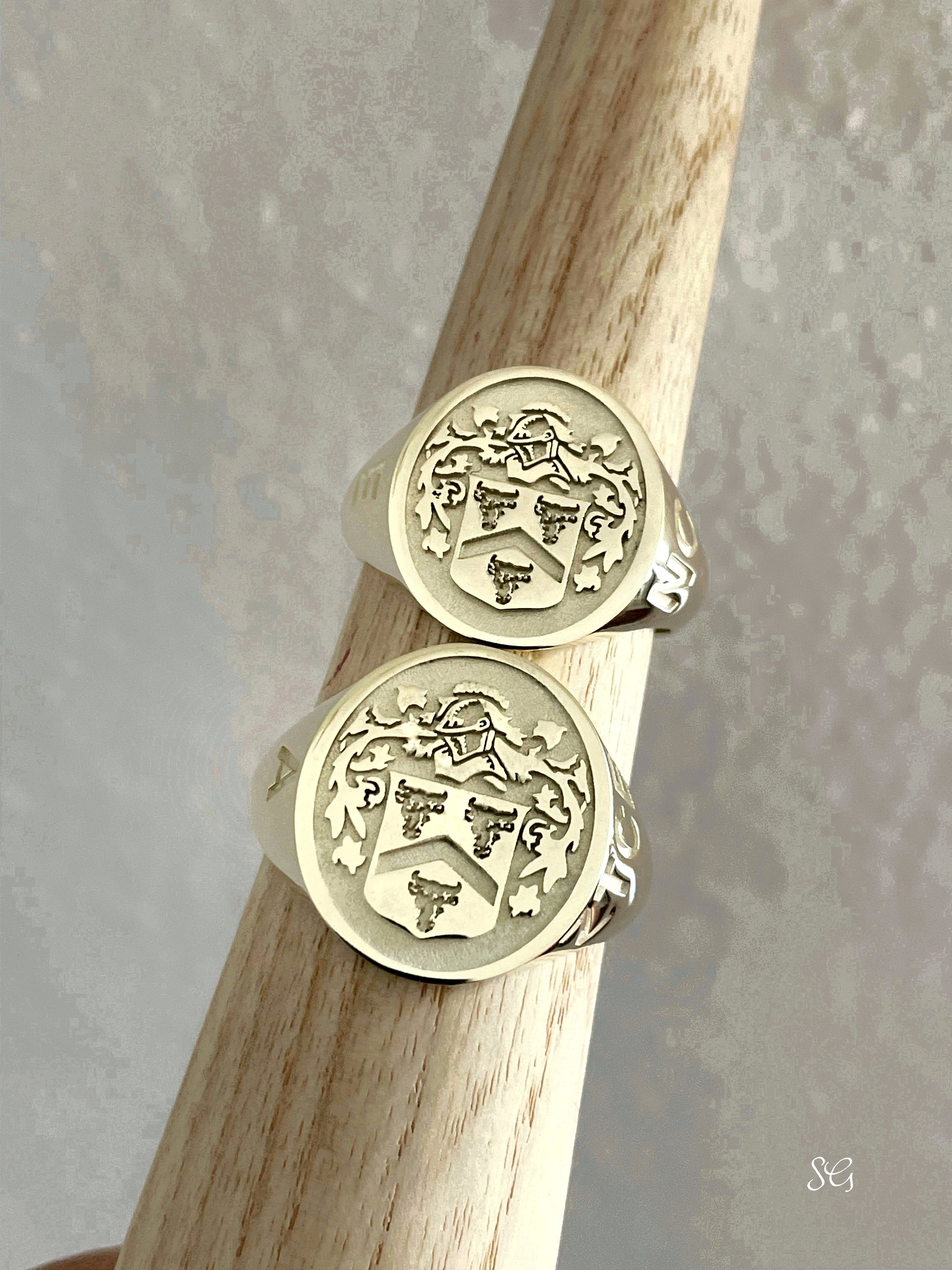 Gold Pinky Ring Mens, Gold Family Crest Signet Ring, Family Rings, Gold ...